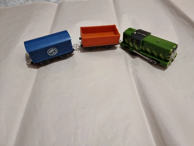 THOMAS THE TANK & Friends GREEN SALTY + WAGONS Trackmaster MOTORIZED ...