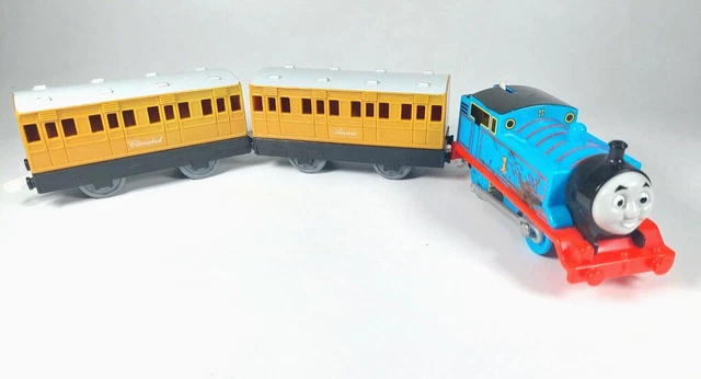 TOMY TRACKMASTER MUDDY Thomas the Tank Engine con Annie e Clarabel EUR ...