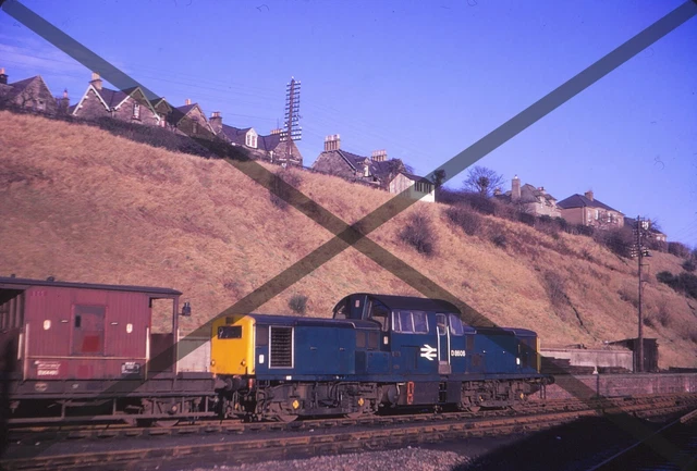RAILWAY LOCOMOTIVE 35MM Slide – Class 17 D8606 At ? Edinburgh 1969 £1. ...