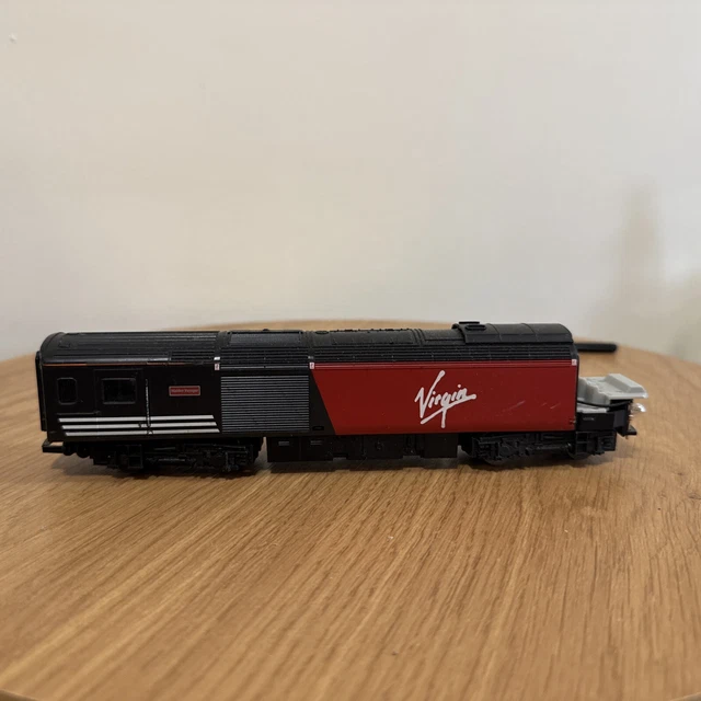 MINT HORNBY R2045 Class43 HST power car 43063 Maiden Voyager No Driver ...