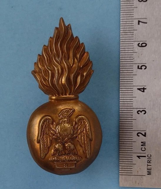 MILITARY BADGE. THE Royal Irish Fusiliers Foreign Service Pagri Badge ...