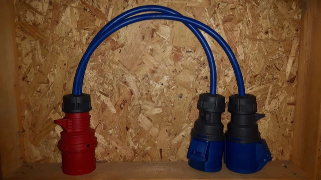 3 PHASE 32AMP (3pin+N+E) 415v to 2 x 32amp 240v Commando Socket ...