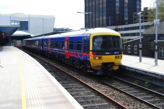 PHOTO READING Railway Station Class 165 165117 19414 £3.00 - PicClick UK
