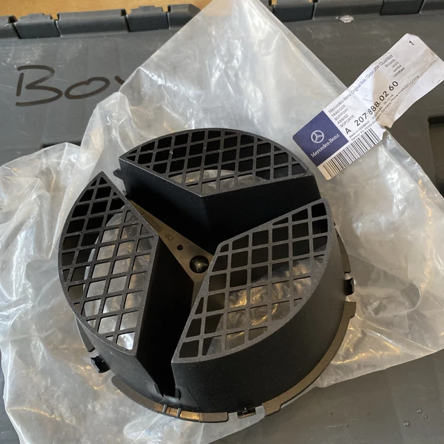 MERCEDES-BENZ GENUINE C-CLASS W204 Radiator Grille Star Badge Base ...