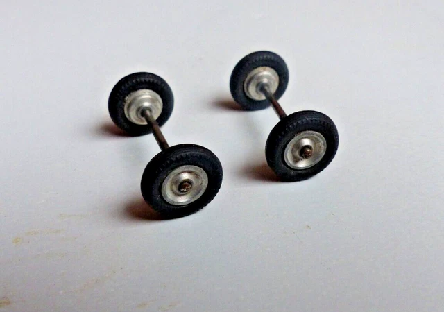 SOLIDO N°105 - MERCEDES 190 SL - Pneus et essieux - pièces détachées d ...