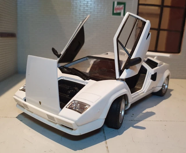1:24 LAMBORGHINI COUNTACH LP5000 Loup Blanc De Mur St Echelle Voiture ...