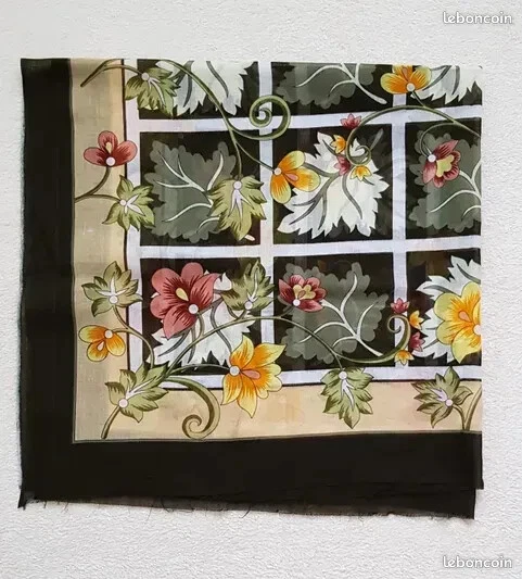 FOULARD CARRÉ VERT à fleurs et motifs multicolores. Neuf EUR 8,00 - PicClick FR