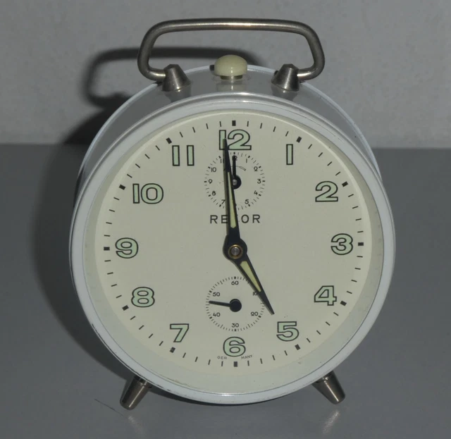 VINTAGE_CA. 60 BIS 70 Jahre alter Wecker_REXOR_weiß mit Leuchtziffern_f ...