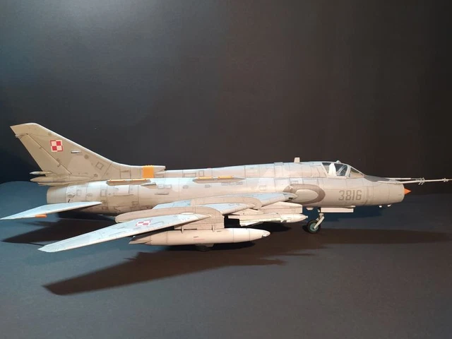 ANGRAF MODEL 155 - Polish fighter-bomber Sukhoi Su-22 M4 £37.20 ...
