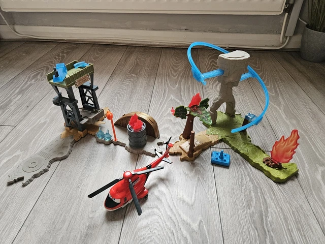 DISNEY PIXAR PLANES Fire And Rescue Playset With Blaze Helicopter £29. ...