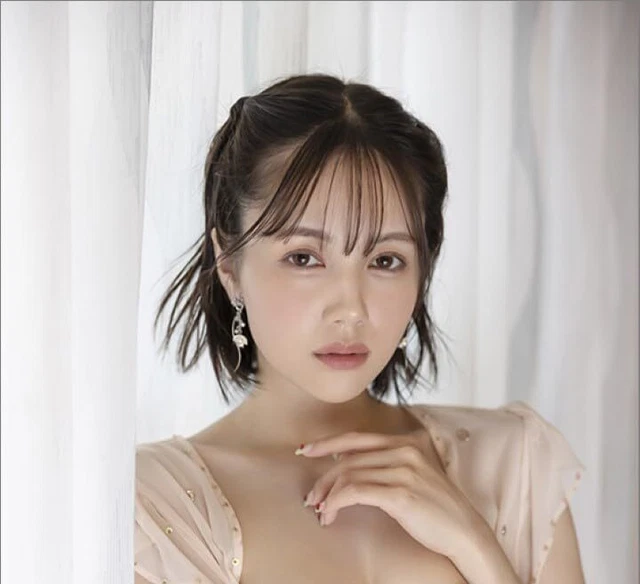 JAPAN POPULAR SEXY actress Yura Kano 2024 Wall calendar B2 8P from ...