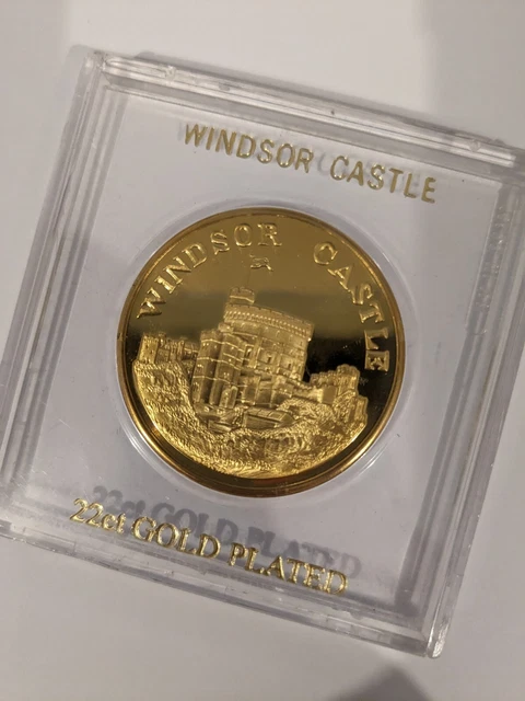 WINDSOR CASTLE 22CT Gold Plated Coin Medallion The White Lion Of ...