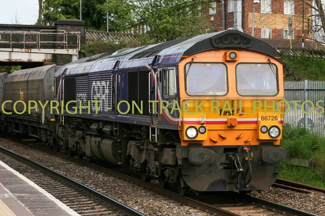 UK RAILWAY PHOTOGRAPH Of Class 66 66726. Rm66-950 £1.70 - PicClick UK