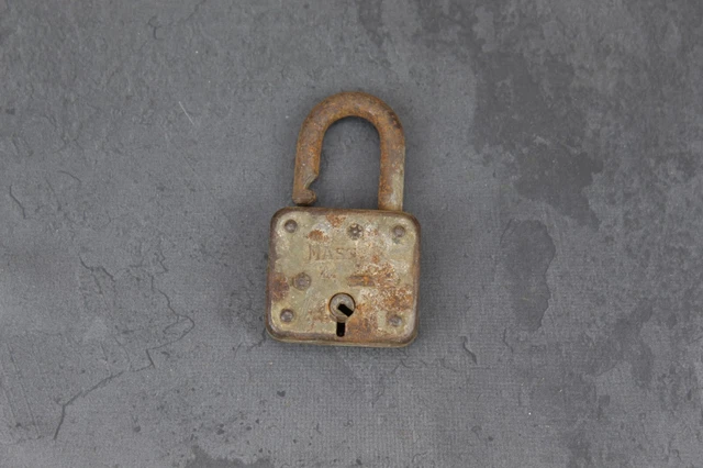 ANTIQUE TINY RUSTED Jammed Old Iron Lock - Vintage Decor Collectible ...