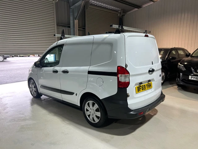2019 FORD TRANSIT Courier 1.5 TDCi Trend Van [6 Speed] PANEL VAN Diesel ...