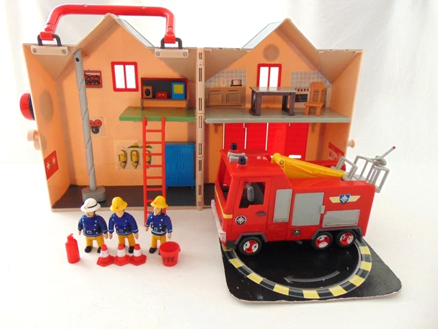FIREMAN SAM DELUXE Fire Station With Jupiter Fire Engine & 3 Figures ...