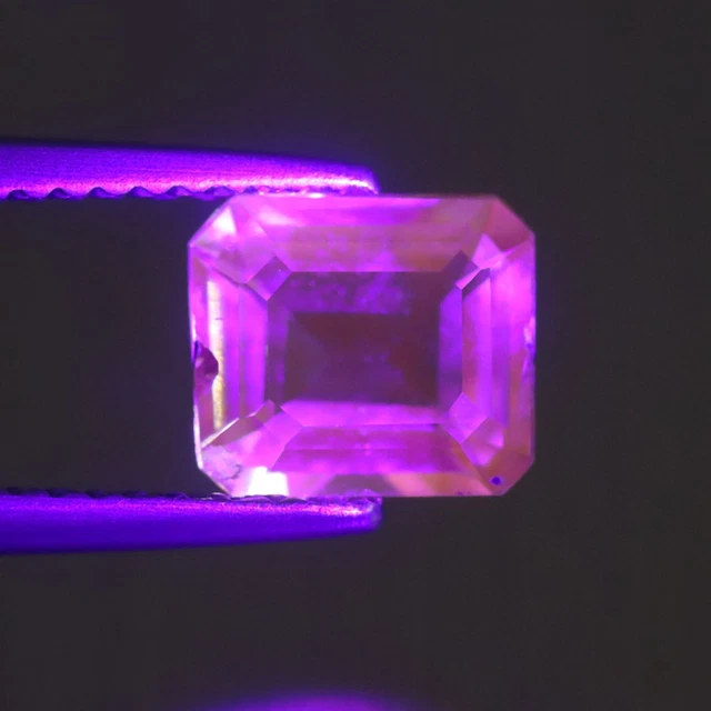 1.42 CTS_ANTIQUE GEM_100% Natural Unheated UV Fluorescent Color Change ...