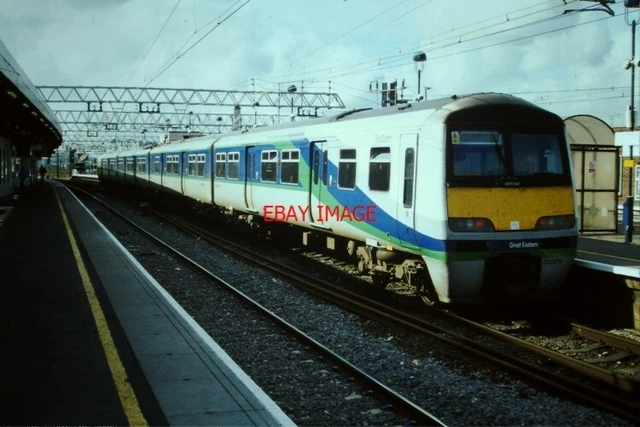PHOTO CLASS 321 4-Car Emu No 321 309 At Stratford On A Southend ...