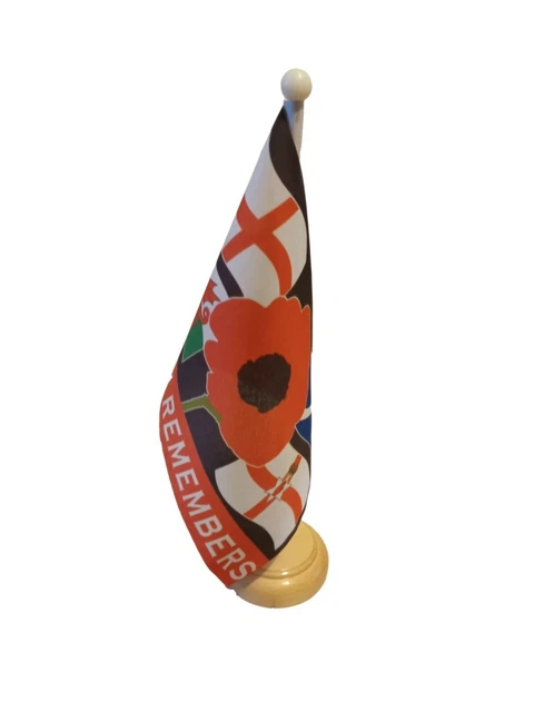 BRITAIN REMEMBERS REMEMBRANCE Sunday 9'' x 6'' Flag With Wooden Base £9 ...