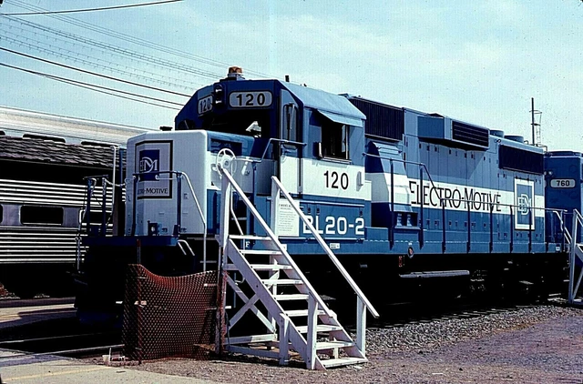 ORIGINAL KODACHROME SLIDE Emd Demonstrator Bl20-2 #120 Galesburg, Il 5 ...