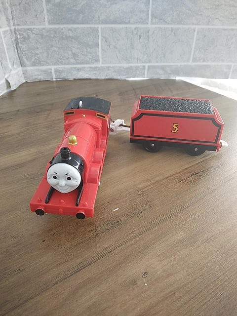 TOMY TRACKMASTER THOMAS the tank engine battery train talking james ...