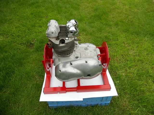 TRIUMPH T100/T90/5TA/3TA ENGINE Stand £158.00 - PicClick UK