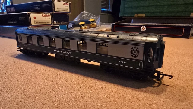 HORNBY COACH BR Blue "Golden Arrow" £5.45 - PicClick UK