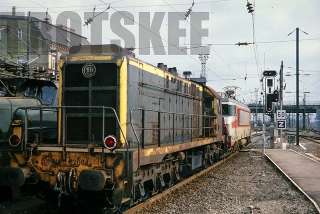 35MM SLIDE SNCF French Railways Diesel Loco A1A 62084 1989 Original ...