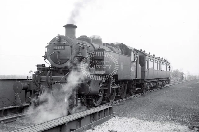 PHOTO BRITISH RAILWAYS Steam Locomotive Class 2MT-A 41284 at Edlington ...