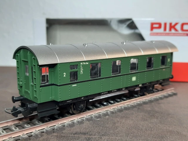 PIKO H0 57630 2-achsiger Personenwagen 2.Kl. der Deutschen Bundesbahn ...