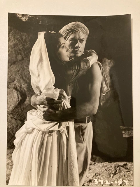 ORIGINAL 1960S FILM still Yul Brynner And Virginia North in The Long ...