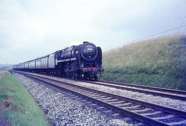 ORIGINAL COLOUR SLIDE of 70014 BR Britannia steam loco £2.50 - PicClick UK
