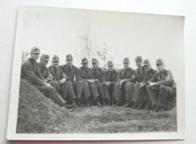 WW2 REAL PHOTOGRAPH Of Young Ss Waffen Troups Wwii # 5 £5.00 - PicClick UK