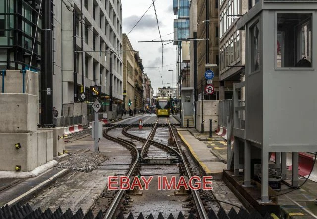 PHOTO THE Metrolink Tram On Mosley Street In Manchester. 2015 EUR 2,52 ...