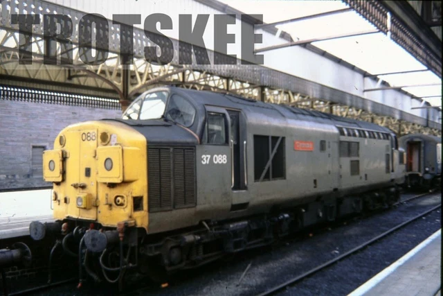 35MM SLIDE BR British Rail Diesel Loco 37088 Class 37 at Perth Station ...