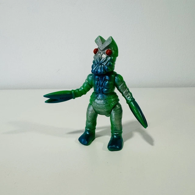 ULTRAMAN ALIEN BALTAN Bullmark Sofubi Ultra Kaiju Japanese Toy / 9cm ...