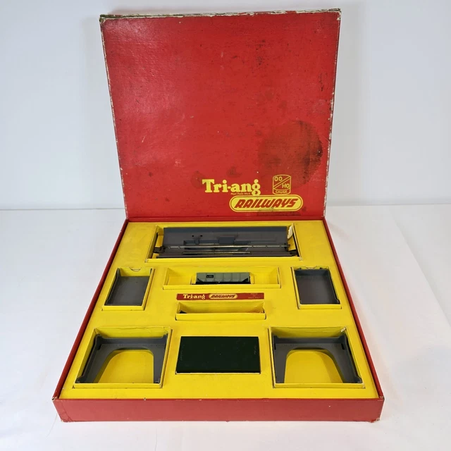 TRI-ANG RAILWAYS R.135 Operating Ore Wagon Set Boxed £15.00 - PicClick UK