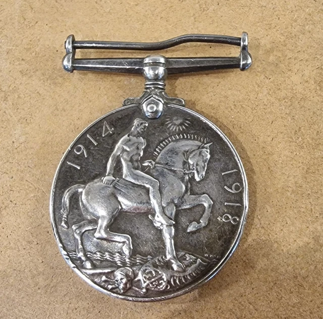 WW1 BRITISH SILVER WAR MEDAL 1914-1918. George V. Worcestershire ...