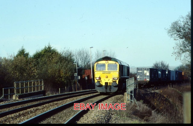 ORIGINAL 35MM SLIDE CLASS 66 LOCO NO 66504 AT DILTON MARSH 11/06 £3.50 ...