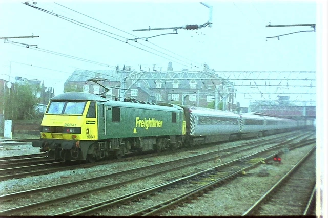 35MM RAILWAY COLOUR Negative Class 90 041 at Crewe £1.75 - PicClick UK