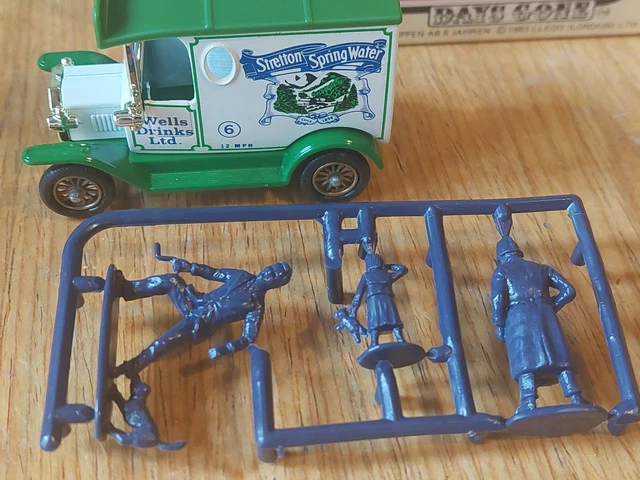 LLEDO MODELS OF Days Gone 1985 Vintage Diecast Van Wells Drinks Police ...