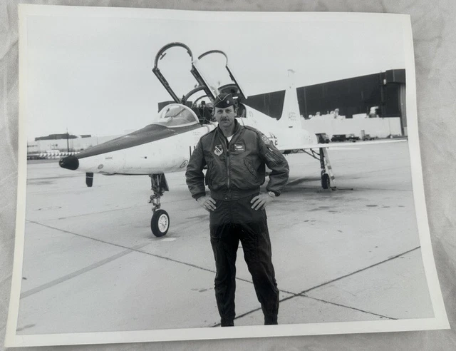 VINTAGE GLOSSY PHOTO Edwards AFB California USAF Test Center #13 Pilot ...