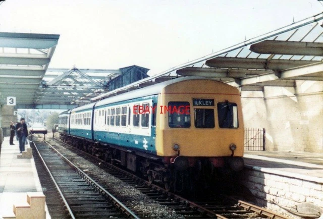 PHOTO DMU Class 111 Dmu 51548/59533/51556 At Ilkley. 18/4/1981 £1.50 ...