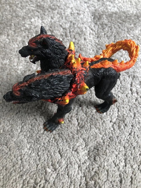 SCHLEICH #42451 ELDRADOR Creatures HELLHOUND Figure 1:20 SCALE 3" H X 5 ...