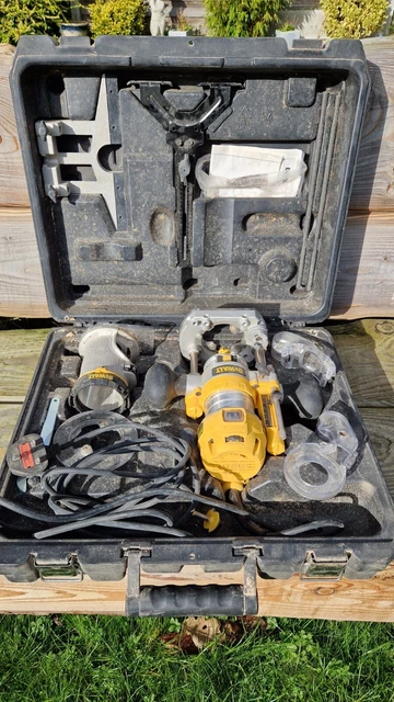 DEWALT D26204 ROUTER With Case 900w 240v £250.00 - PicClick UK