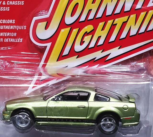 JOHNNY LIGHTNING 05 2005 Ford Mustang GT Muscle Cars USA Voiture ...