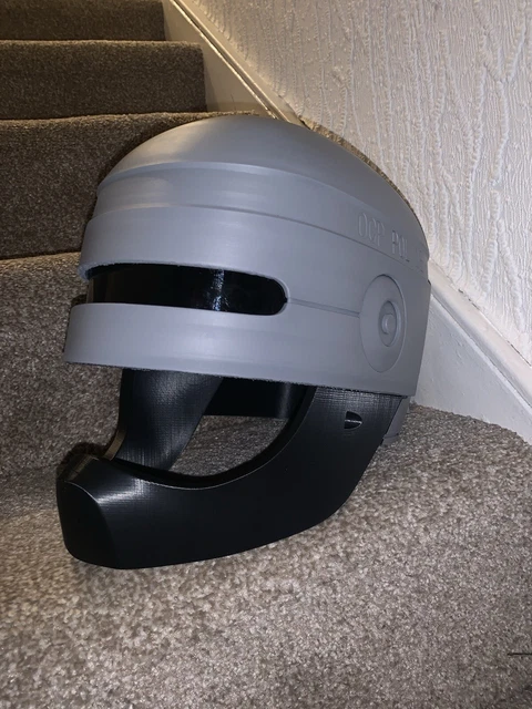 ROBOCOP HELMET - 3D printed kit - Based on the 1987 Robocop helmet £64. ...