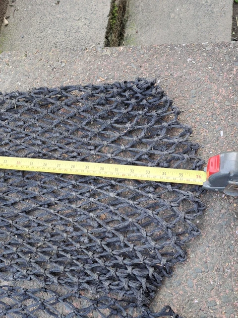 TRICKLE FEED SMALL Holed Hay Nets Med/Large £16.00 - PicClick UK