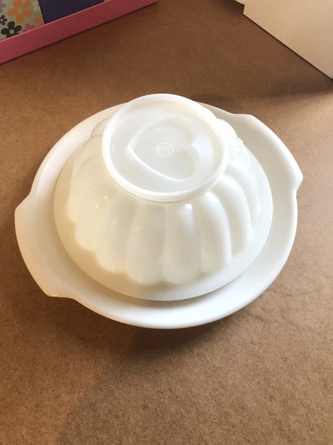 MOULE À CHARLOTTE Tupperware blanc + plateau de service PARFAIT ÉTAT ...