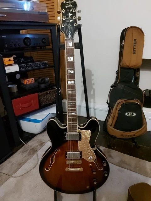 EPIPHONE SHERATON 1988. Rare headstock logo inlay."Have a look' £700.00 ...